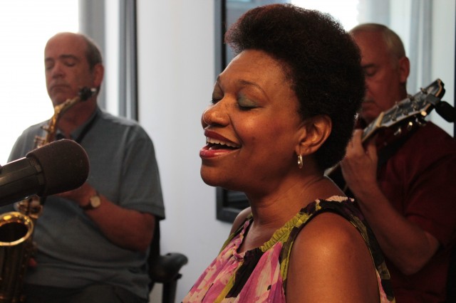 The irrepressible charm, talent of Edye Evans Hyde: Artist Spotlight