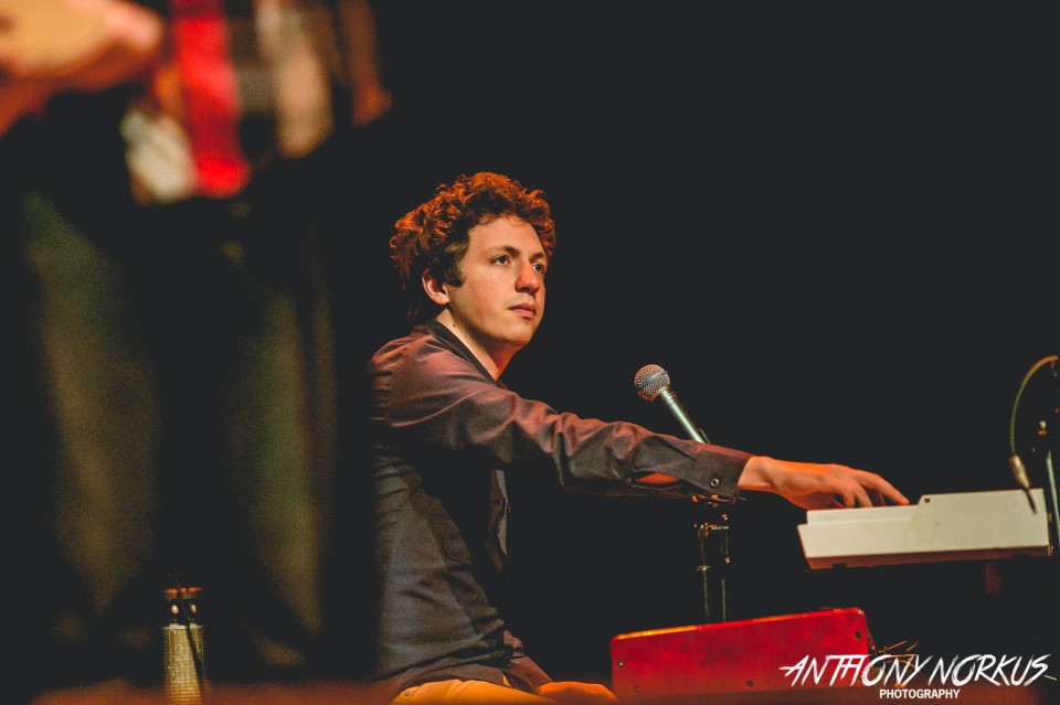 Tweedy gives family spin in 'staggeringly good' Calvin show