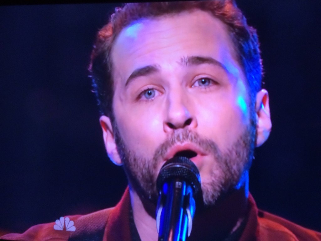 Joshua Davis gives 'masterful performance' on The Voice