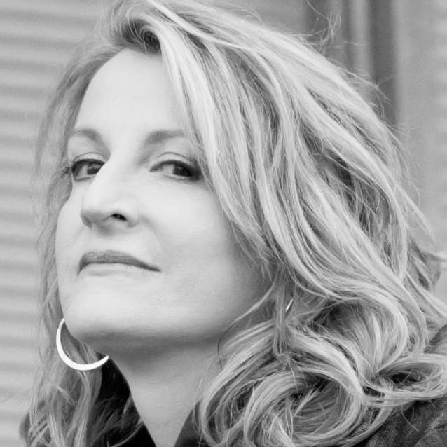 Claire Lynch brings bluegrass charm to West Michigan