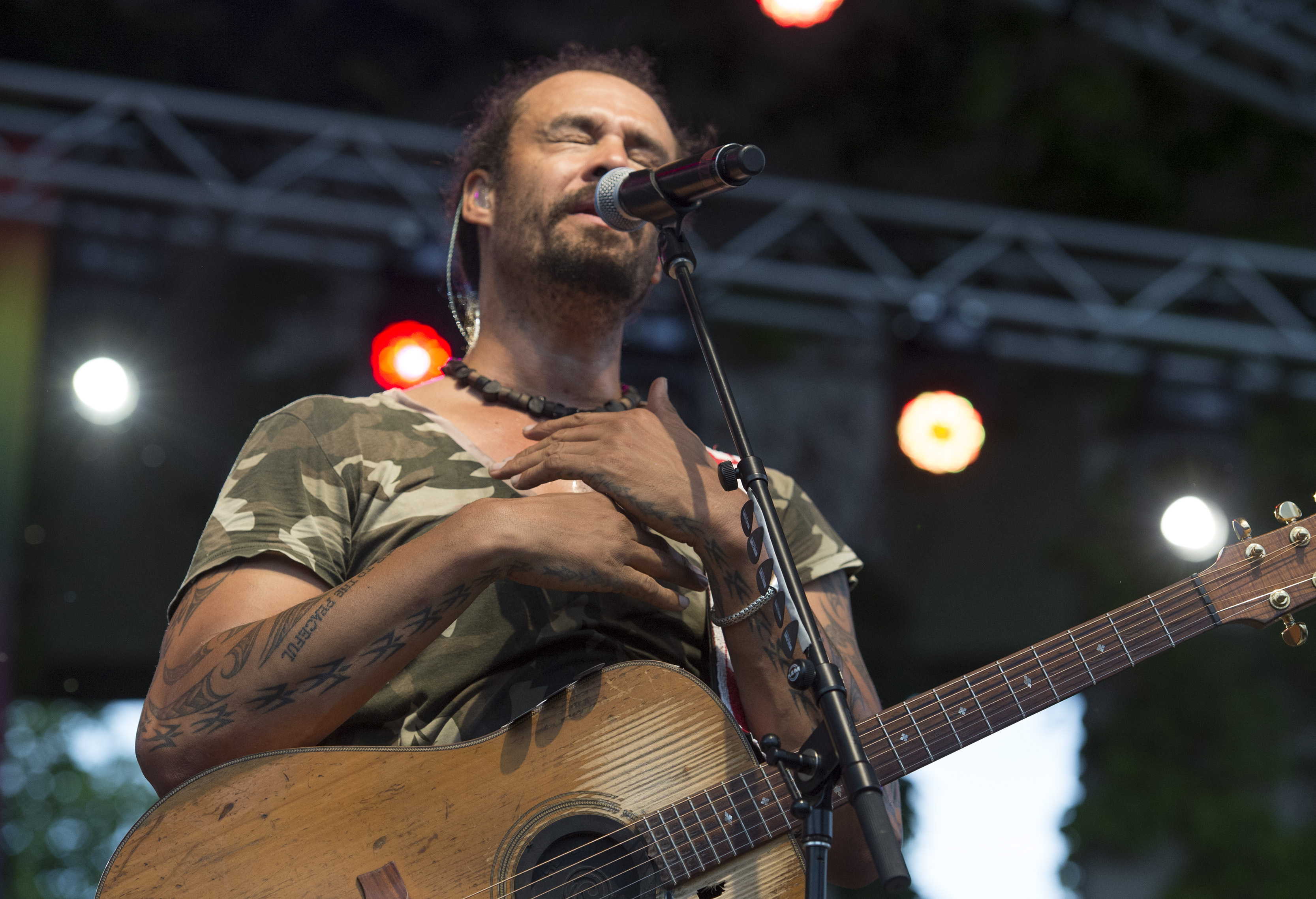 Michael Franti fires up fans before, during Meijer Gardens show