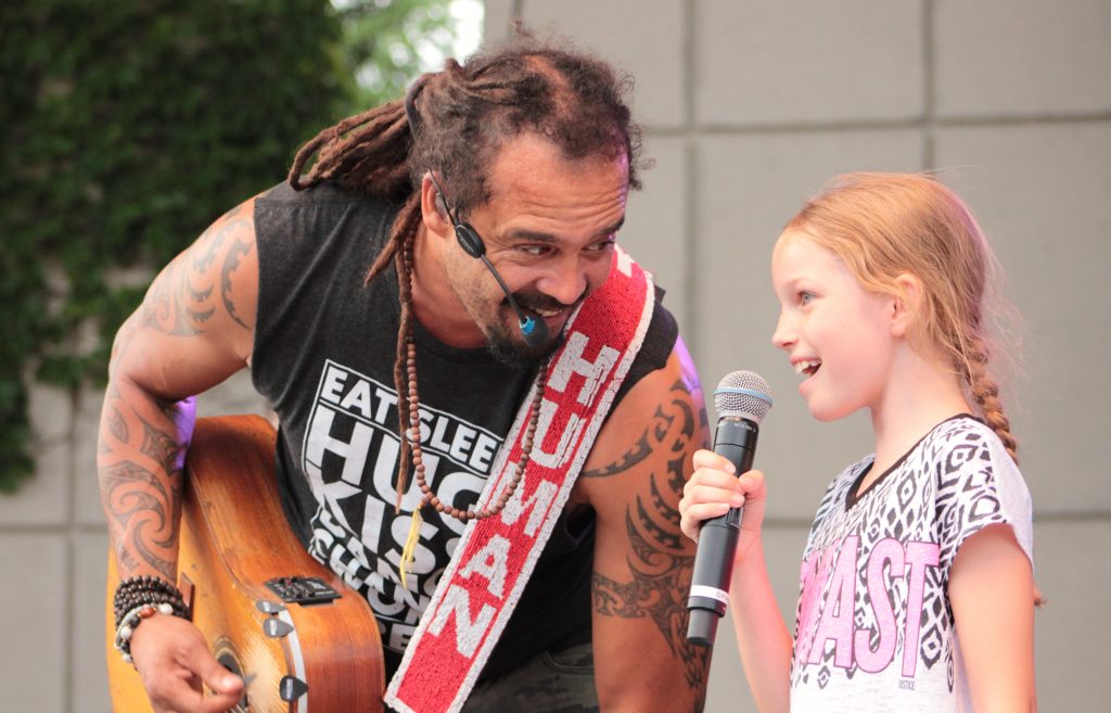 Michael Franti spreads reggae love in Grand Rapids show