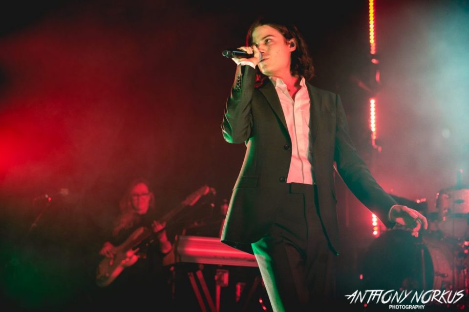 Borns brings stage savvy, pop glory to Grand Rapids for homecoming