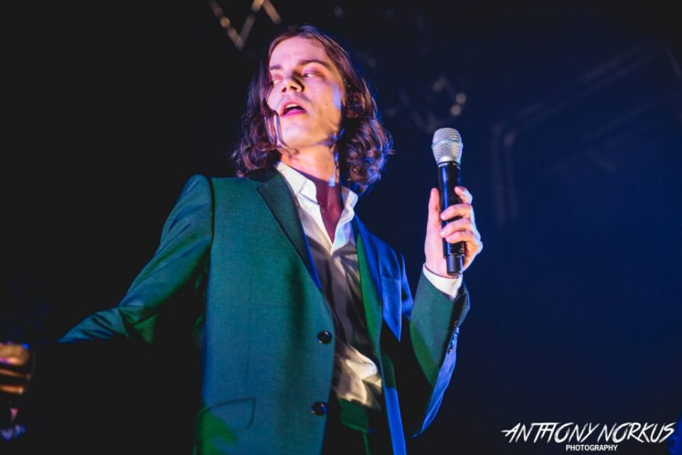 Borns brings stage savvy, pop glory to Grand Rapids for homecoming