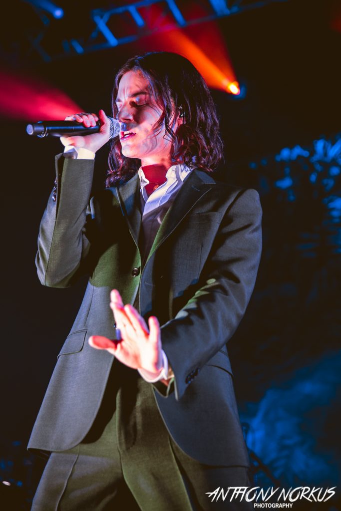 Borns brings stage savvy, pop glory to Grand Rapids for homecoming