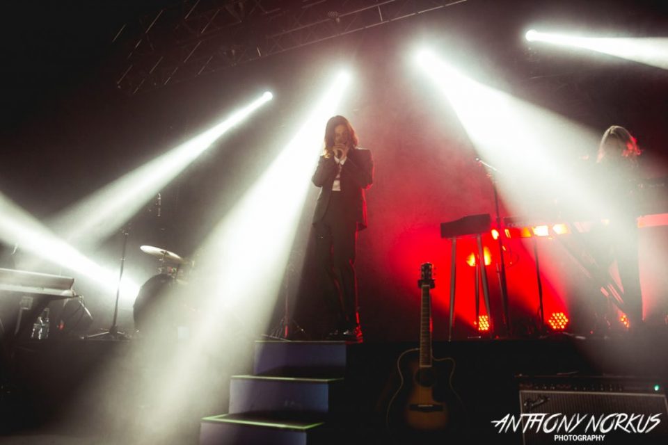 Borns brings stage savvy, pop glory to Grand Rapids for homecoming