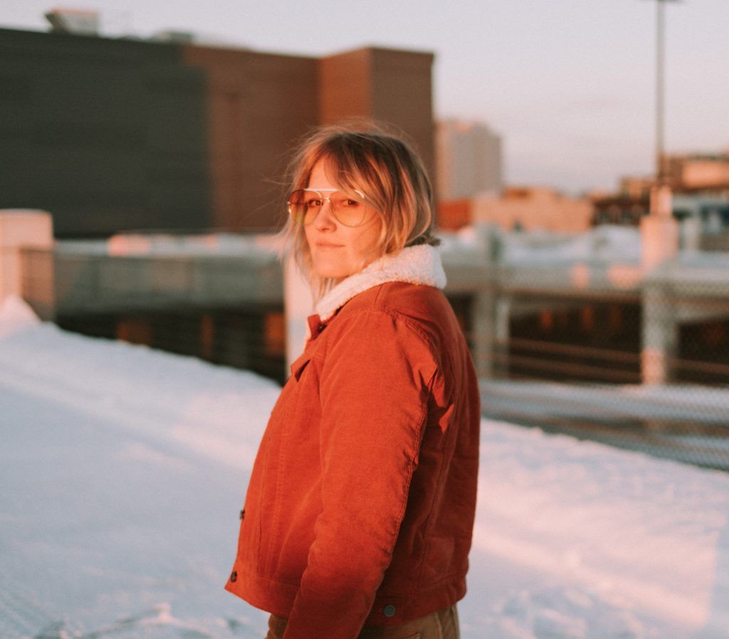 Kari Lynch veers from country to alt-rock and pop - Local Spins