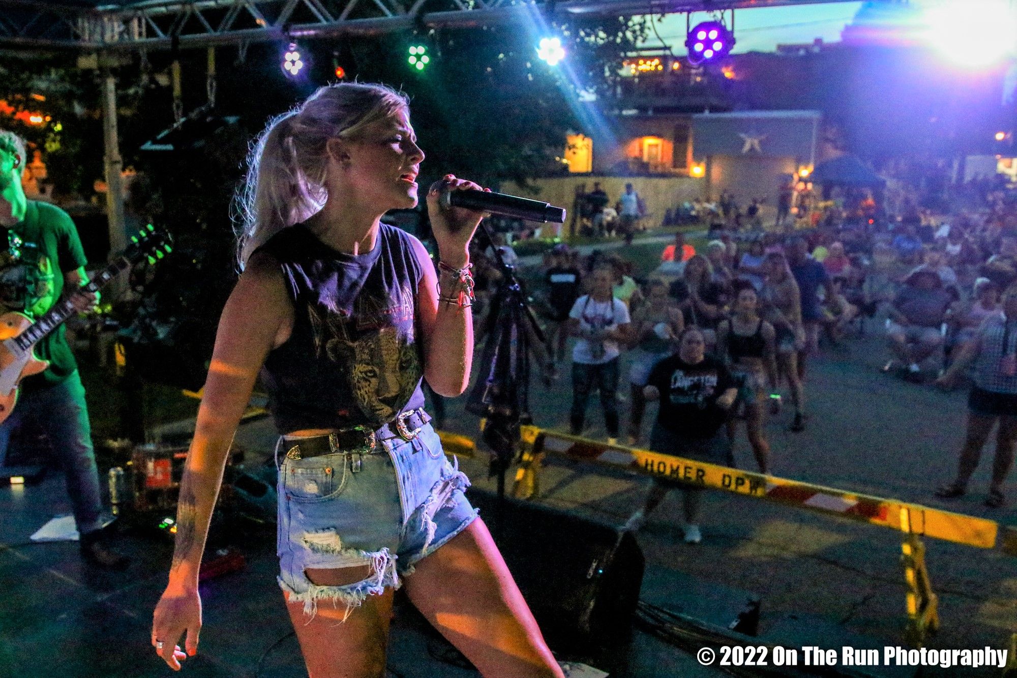 Michigan's Sadie Bass turns heads and chairs on 'The Voice' - Local Spins