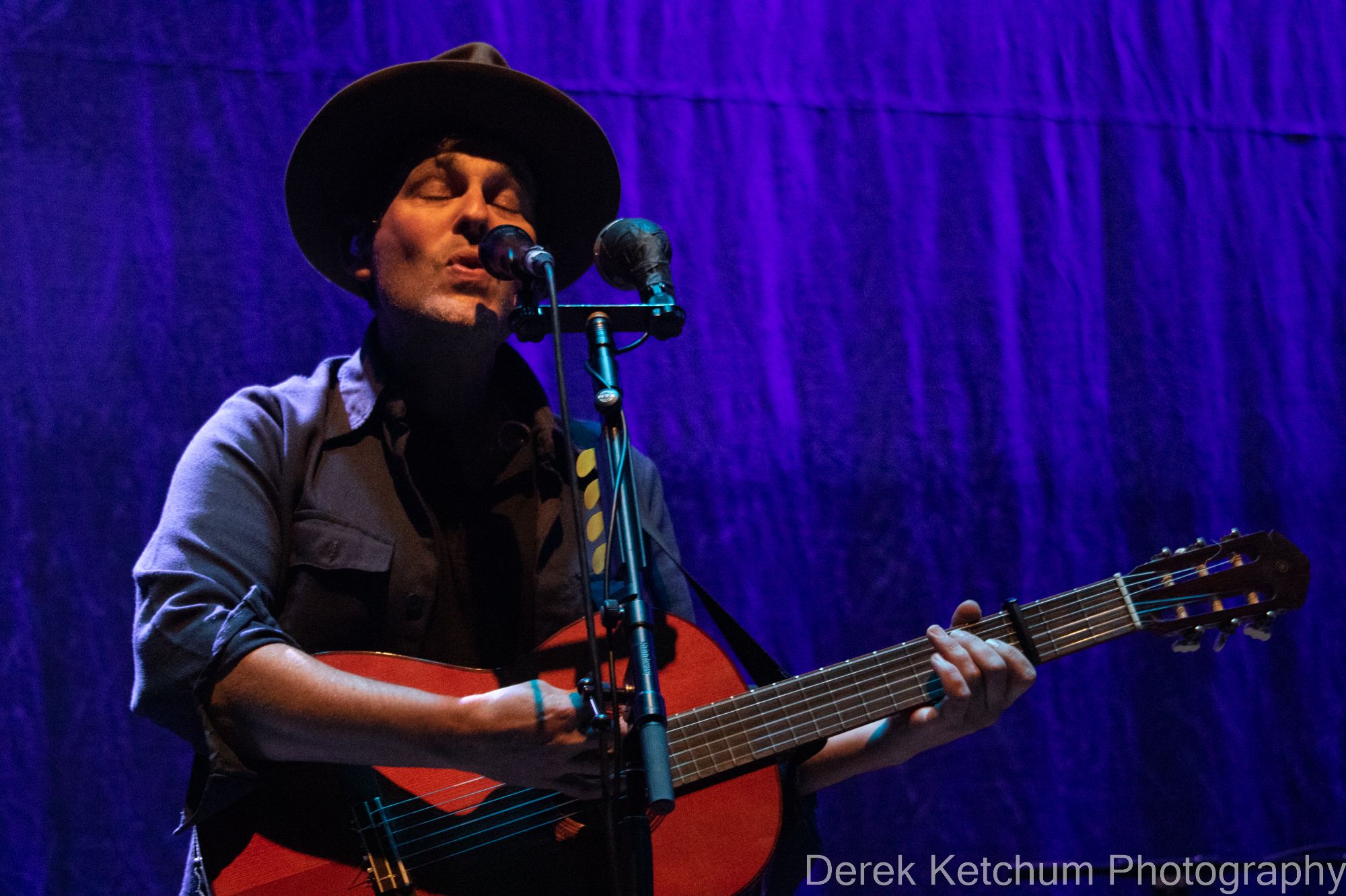 Gregory Alan Isakov unfurls striking songs in Kalamazoo - Local Spins