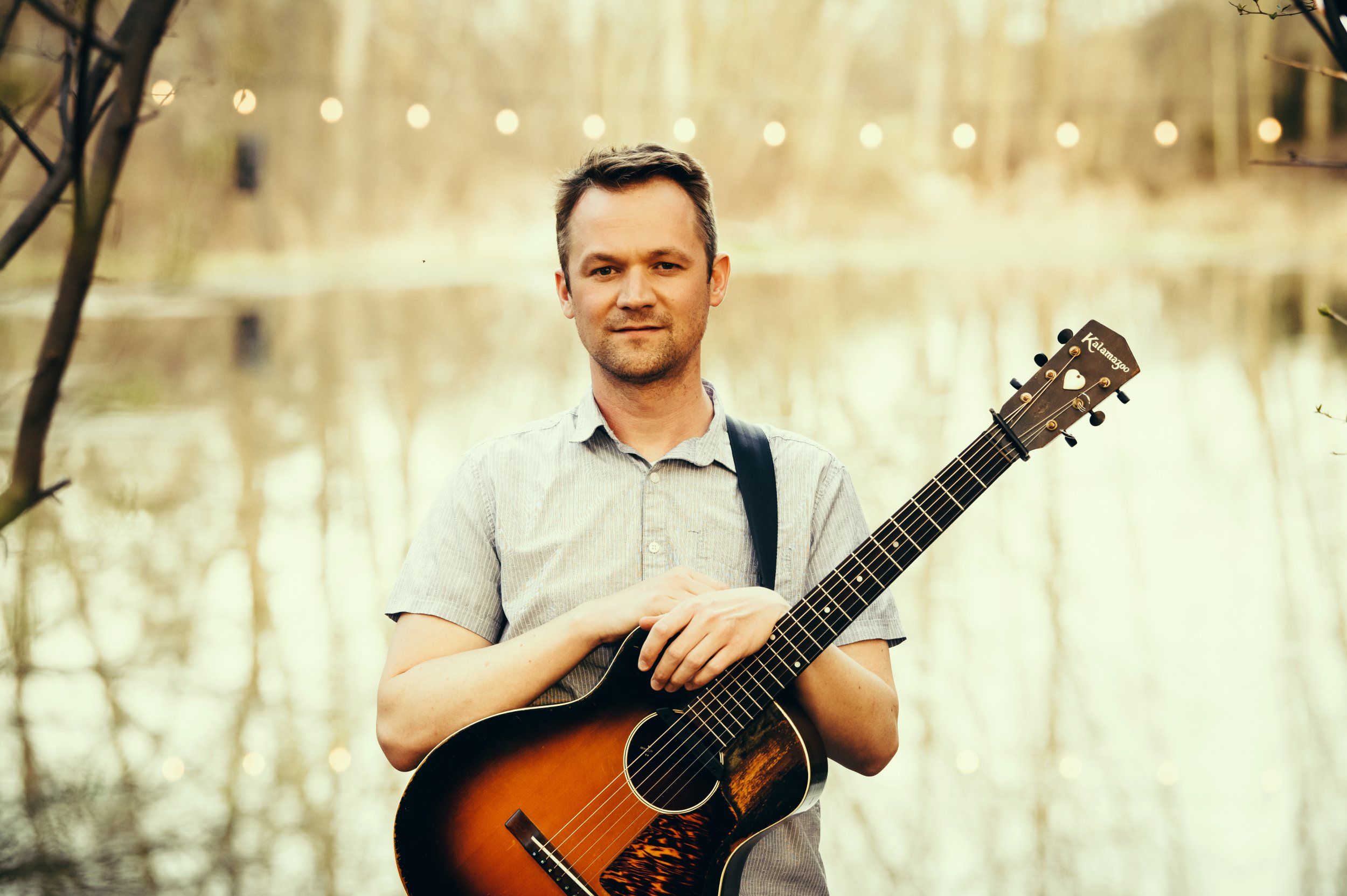 Brad Phillips dives into waters as solo singer-songwriter - Local Spins