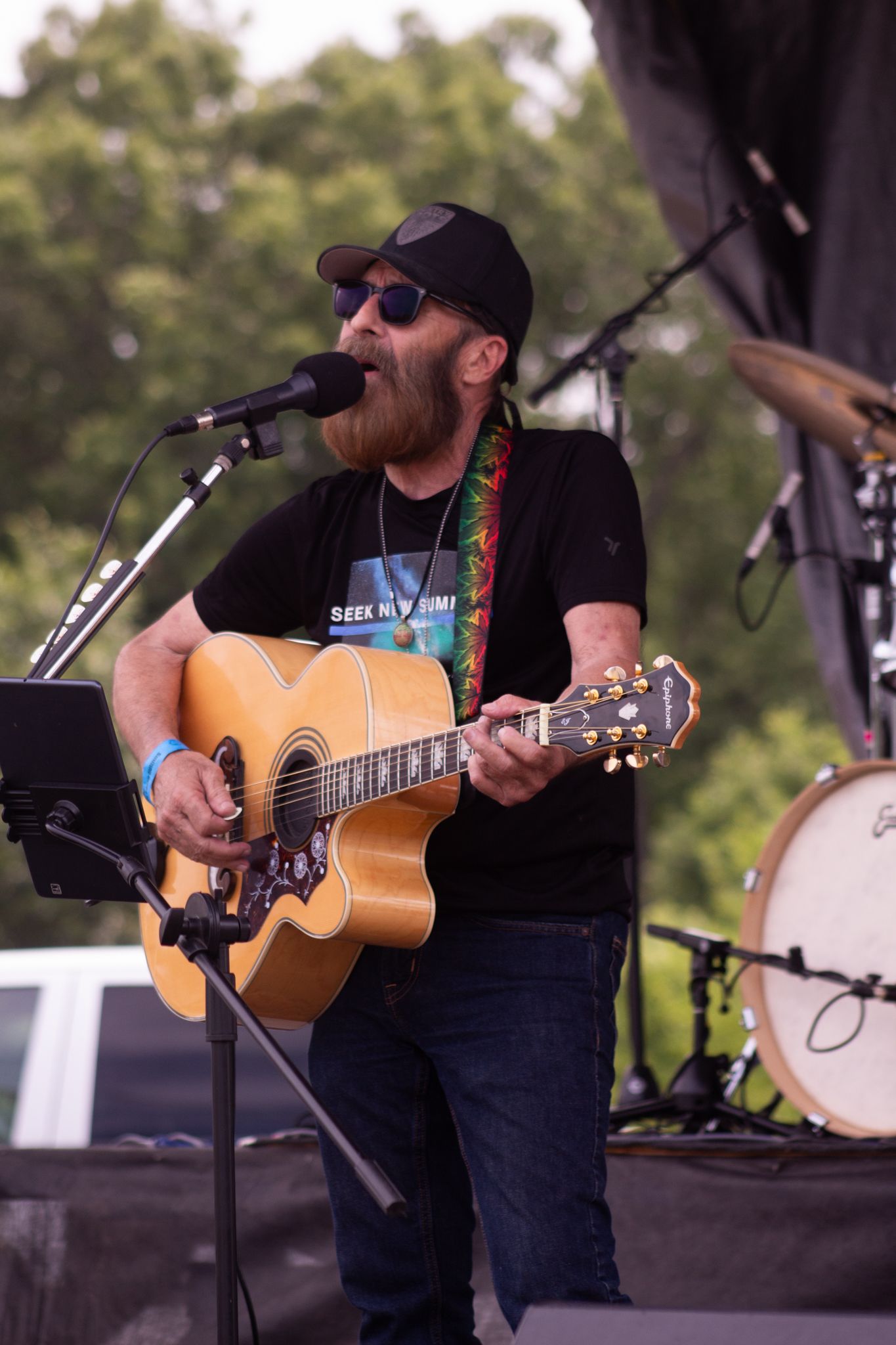Smiling Acres sizzles on first day with regional rock, folk, more ...