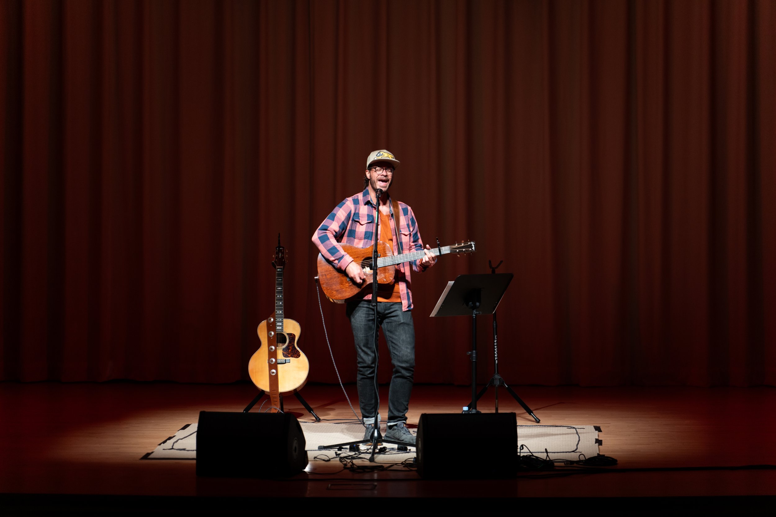 Amos Lee delivers 600 beers to St. Cecilia fans, Dave Bruzza goes solo ...