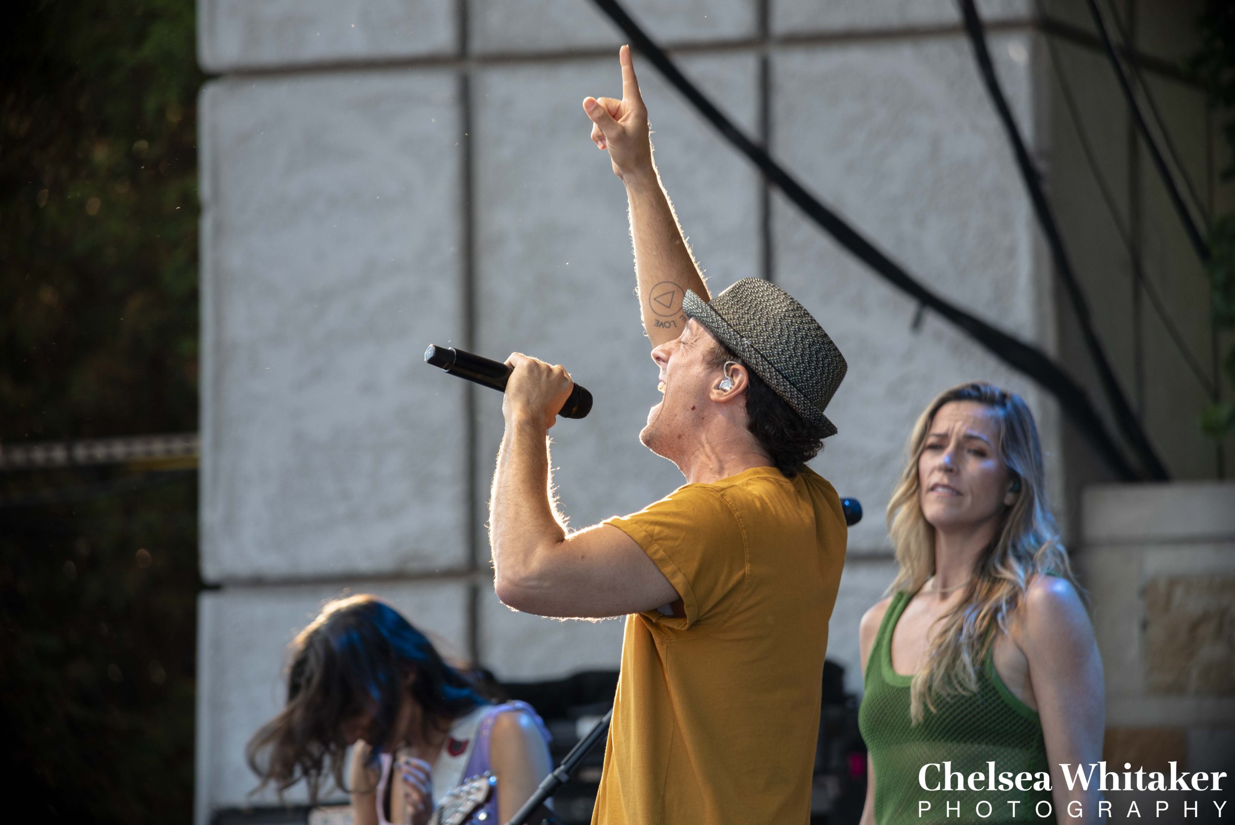 Jason Mraz oozes joy in magical Meijer Gardens ride - Local Spins